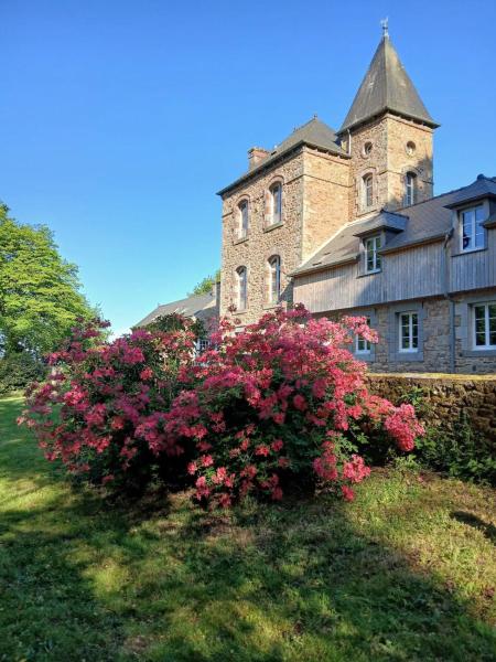 Manoir De Kerbol, Demeure Familiale Au Cœur D'un Parc Arboré - Guingamp