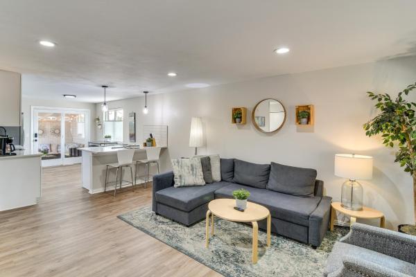 12 Mi To Red Rocks, Dtwn Denver! Townhome W/ Patio - Idledale, CO
