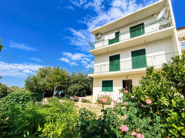 Apartments Ana - Primošten