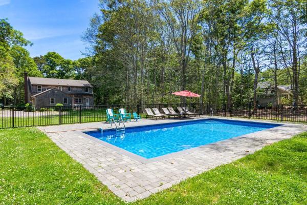 Spacious Home With Private In-ground Pool - Brewster, MA