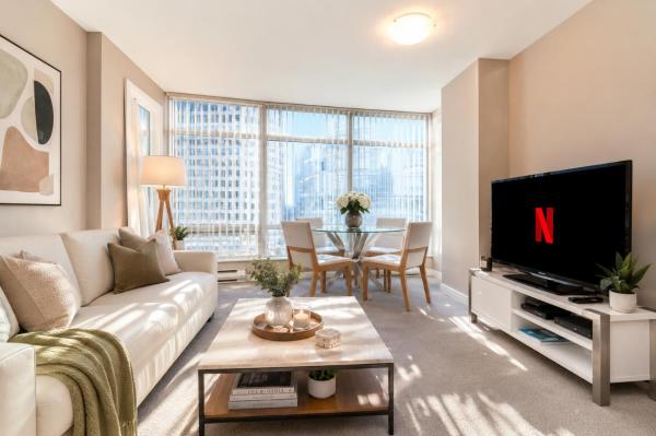 Central Yaletown 2 Bedroom Suite Close To Canada Line - North Vancouver