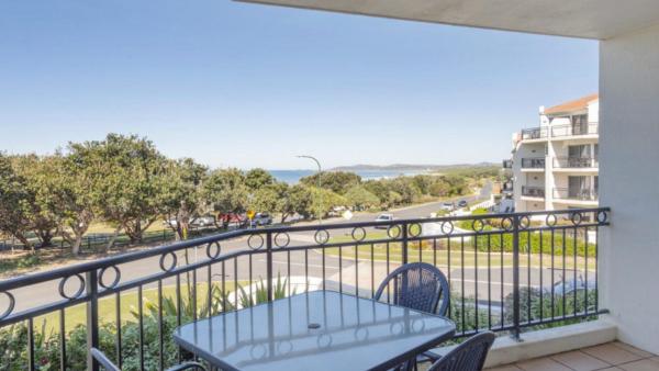 Breakers Block 2 Unit 6 - Lifestyle Yamba - Yamba