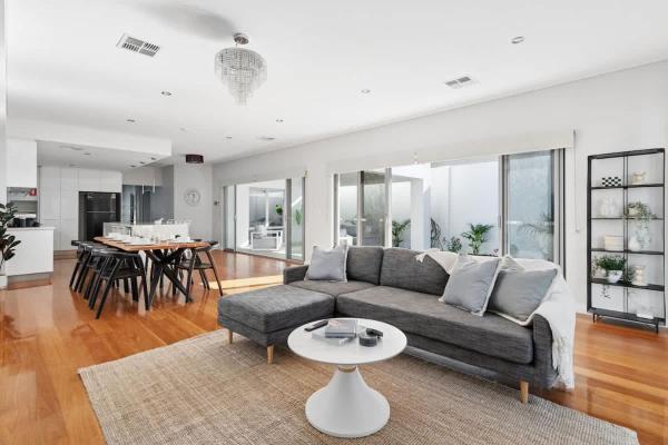 5 Bdr-3 Bth-theatre Room Kids Toys Parking - Perth