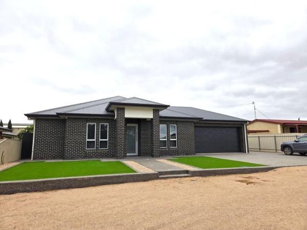 Belless At Moonta Bay - Port Hughes