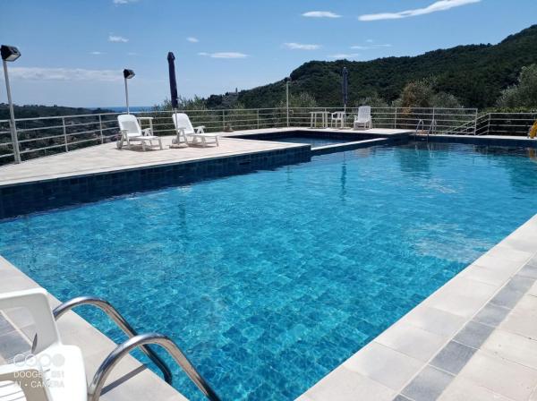 Mareviglia, Between The Sea And The Mountains - Chiavari