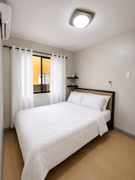 2br Condo Beside Sm Ecoland Free Wifi And Pool - Davao City
