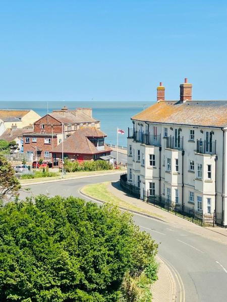 Seafront Townhouse Walton Pier & Sea Views - Walton-on-the-Naze