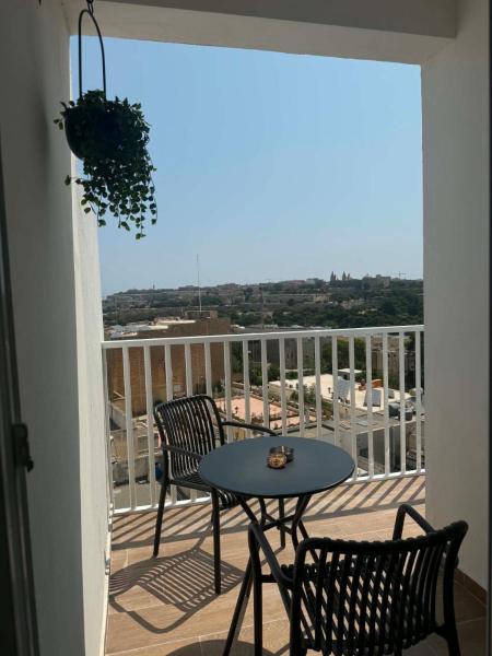 Top Floor Penthouse With Valletta Views & Terrace - Malte
