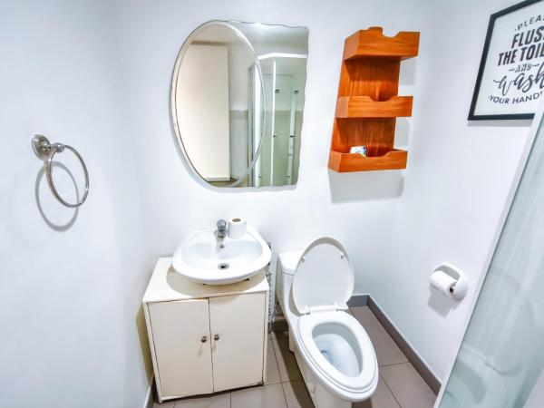 Deluxe Studio Unit Inside It Park 12 - Cebu City