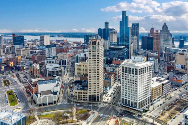 Modern Loft Living In Downtown Detroit - Windsor