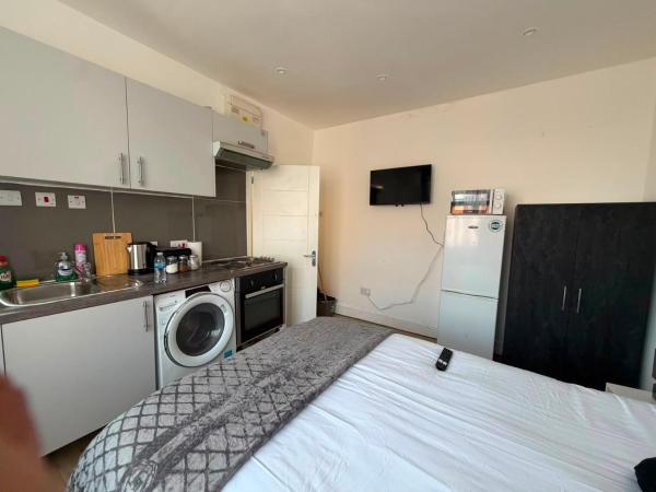 Raynes Park Family Apartment - Epsom