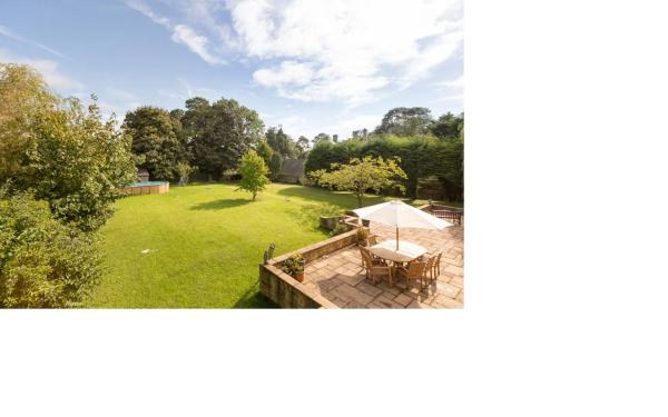 Jacobean Farmhouse At Old Fairspear Farm, Cotswold - Cotswolds