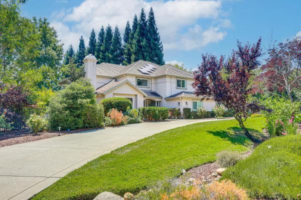 Spacious Home W/ Private Pool, Mins To Folsom Lake - Granite Bay, CA