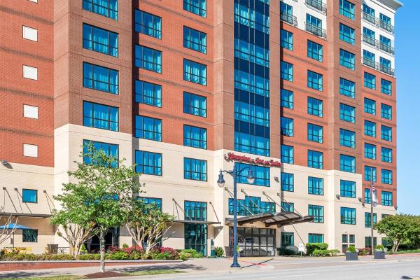 Hampton Inn & Suites National Harbor-newly Renovated - Forestville, MD