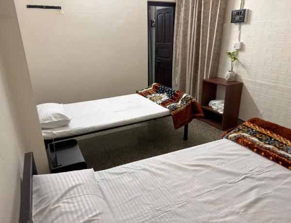 Maalti Bhavan - Varanasi