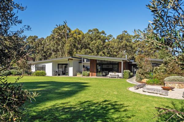 Timber & Tide Retreat - Modern Margaret River Escape With Firepit - Margaret River