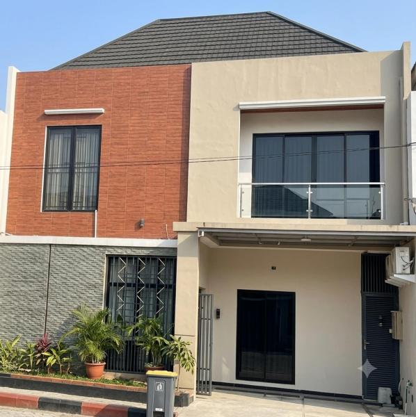 Rumah 5kt Sby Brt Dkt Kidzania - Surabaya