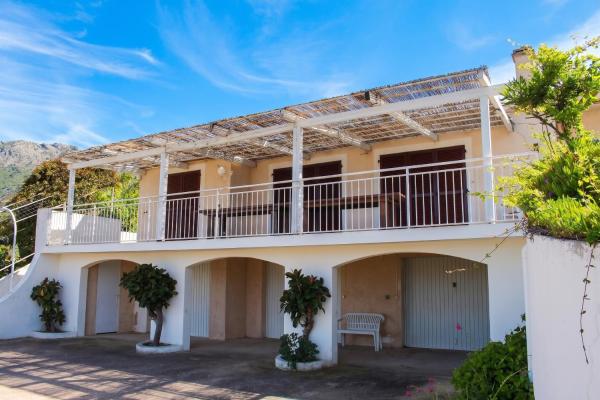 Maison Vue Mer à Lumio Avec Terrasse Et Jardin Clos - Algajola