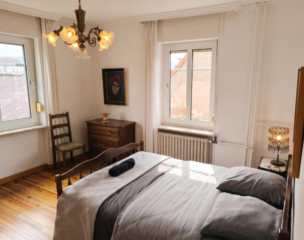 Spacieuse Maison à Bitche De 300 M² Avec 8 Chambres - Bitche