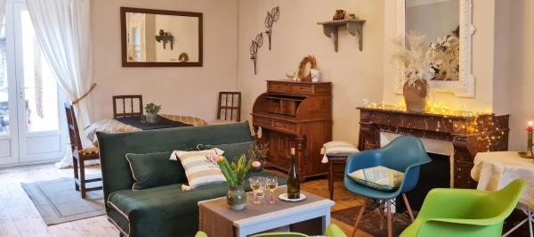 Maison Charmante à Mauzun Avec Jardin Et Patio Fleuri - Lezoux