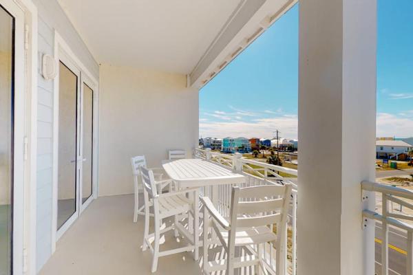 Dazzling Condo Near The Ocean With Private W&d Jetted Tub Shared Pool & Grill - Mexico Beach, FL