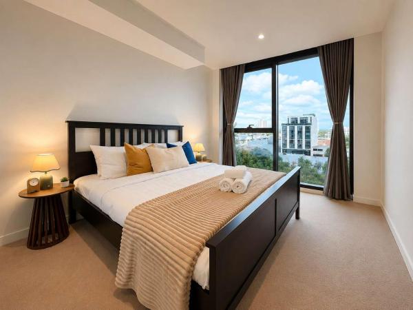 Spacious South Melbourne Apartment With 1 Bedroom 2 Queen Beds City And Bay Views Near Cbd And Beach - Saint Albans