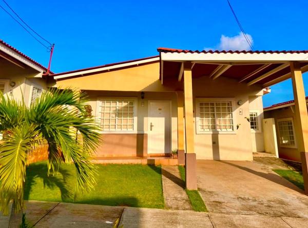 Modern 3br Home In Secure Gated Community - Panama