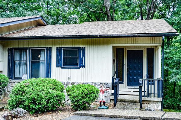 16 Orantes Place - Hot Springs Village, AR