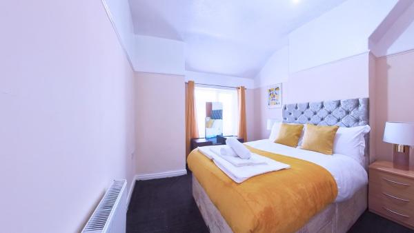 Newcastle Dream Home With 4 Bedrooms And Parking - Newcastle upon Tyne