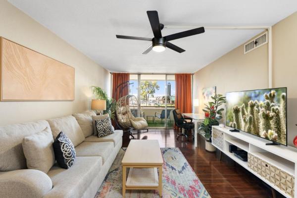 1br Prime Old Town Condo With Resort Amenities - Scottsdale, AZ