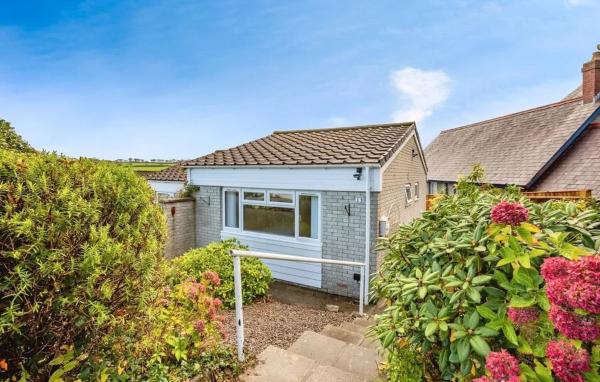 Cottage In Coastal Village - Ceredigion