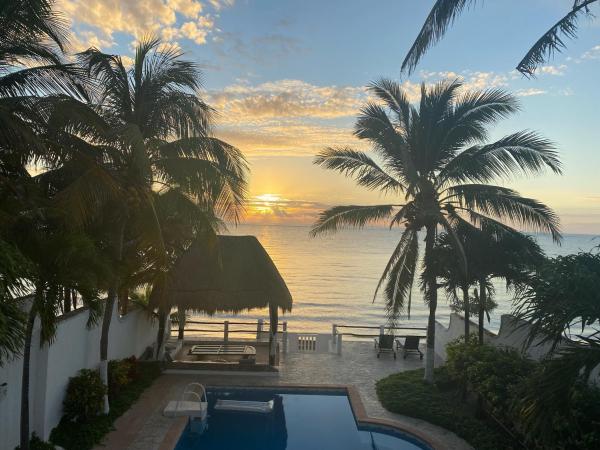 Villa Karina-luxury Beachfront Retreat - Puerto Morelos