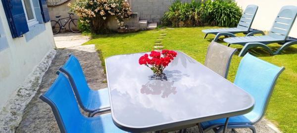Maison De Charme à Plougasnou Avec Jardin Clôturé - Bretaña