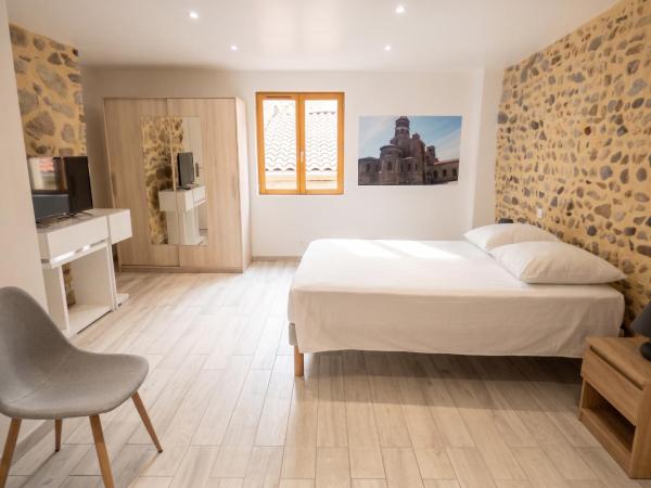 Maison Confortable Au Cœur De Brioude Avec Parking Privé. - Brioude