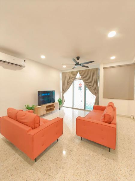 4 Storey House 16pax 4bedroom 9 Bukit Jambul - Penang