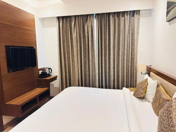 M2n Hotel Aurelia Grand - Lucknow
