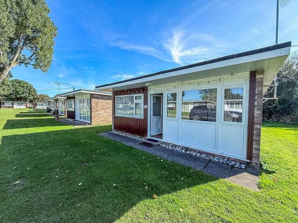 Beautiful Chalet With Free Wifi Nearby Hemsby Beach In Norfolk Ref 59096s - Nordsee