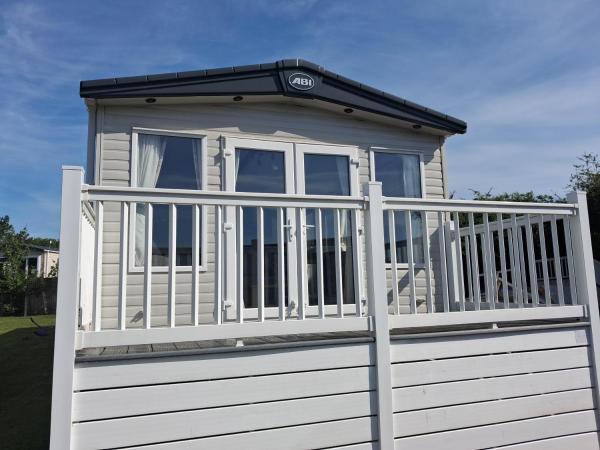 4 Berth Caravan With Decking And Wifi At Carlton Meres In Suffolk Ref 60010k - Great Britain