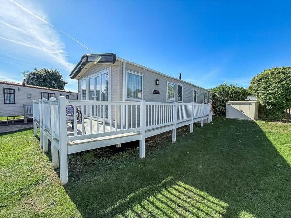 Stunning 6 Berth Caravan With Decking At Cherry Tree Park In Norfolk Ref 70802c - Great Yarmouth