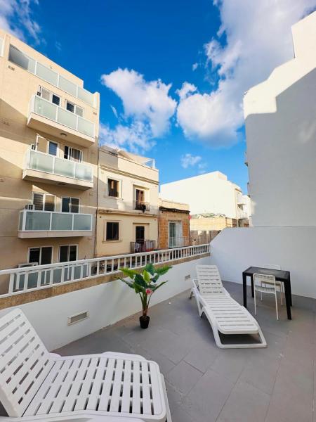 Maltese House Gzira Central - Malta