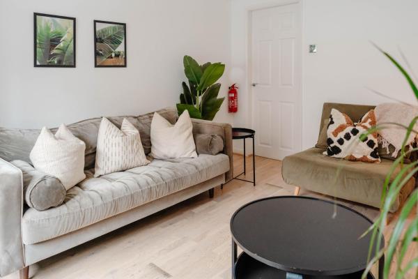 Calm Cosy House With Beautiful Riverside Walk To Centre - York, UK
