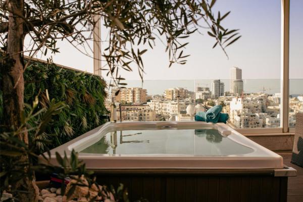 Luxury Duplex With Jacuzzi Stunning Views - Valletta