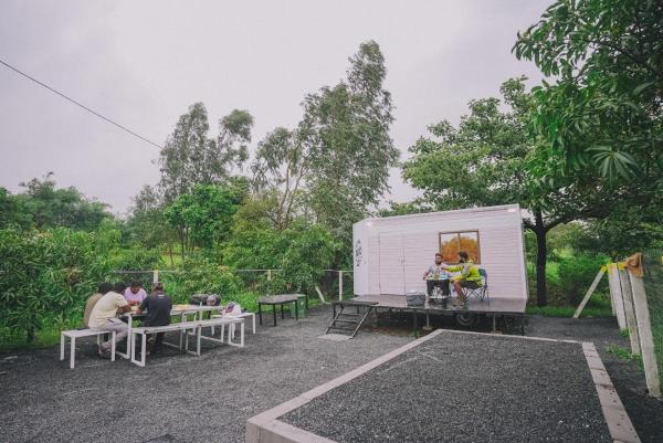 Travel Trailer Rv Dang Monk's Hideout - Maharashtra