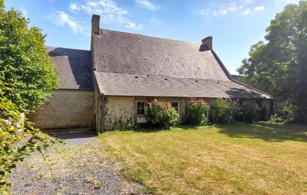 2 Bedroom Lovely Home In Saint-germain-du-pert - Grandcamp-Maisy