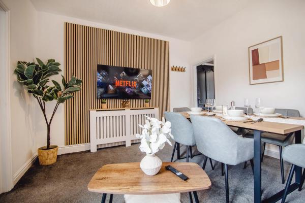 Stylish Spacious Townhouse Free Parking 16 Ppl - Rotherham, UK