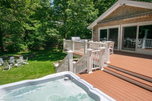 Steps To Pond Hot Tub & Game Room - Dennis, MA