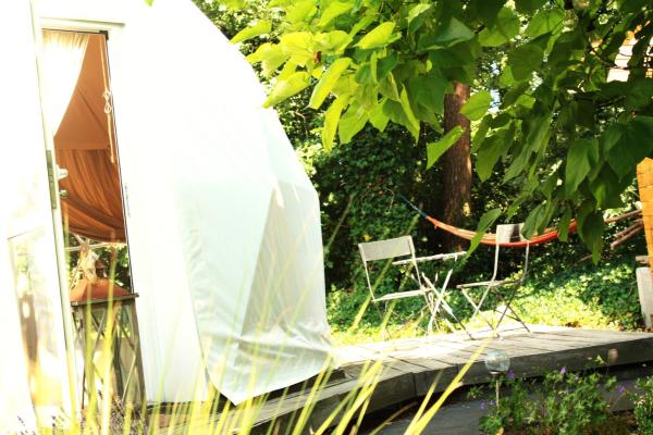 Relaxing In A Magical Dôme Every Season - Ham