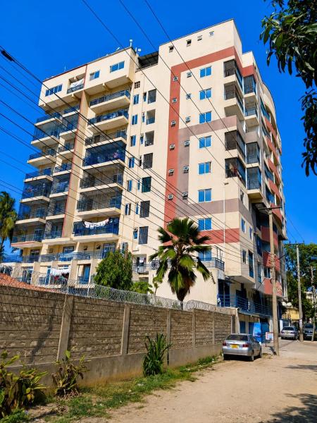 Elegant & Spacious Studio Bnb In Kisimani Heights Apt, Mombasa - Mombasa