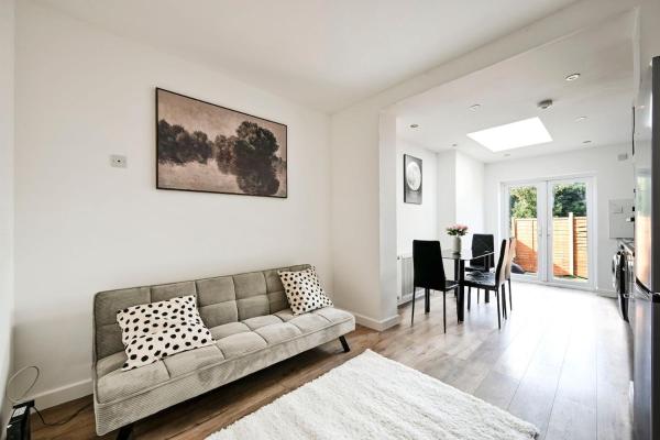 Two Bedrooms Apartment - チャタム