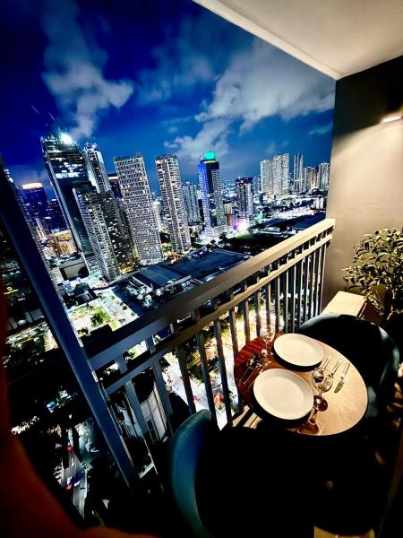 Andy Suites Classic Luxury Overlooking City - Quezon City